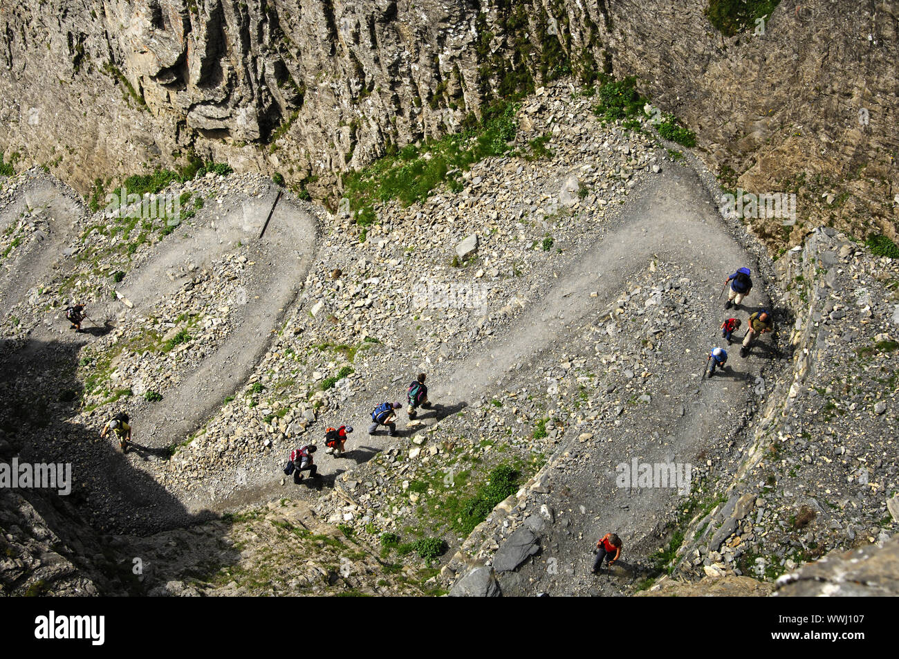 Zigzag path hi-res stock photography and images - Alamy