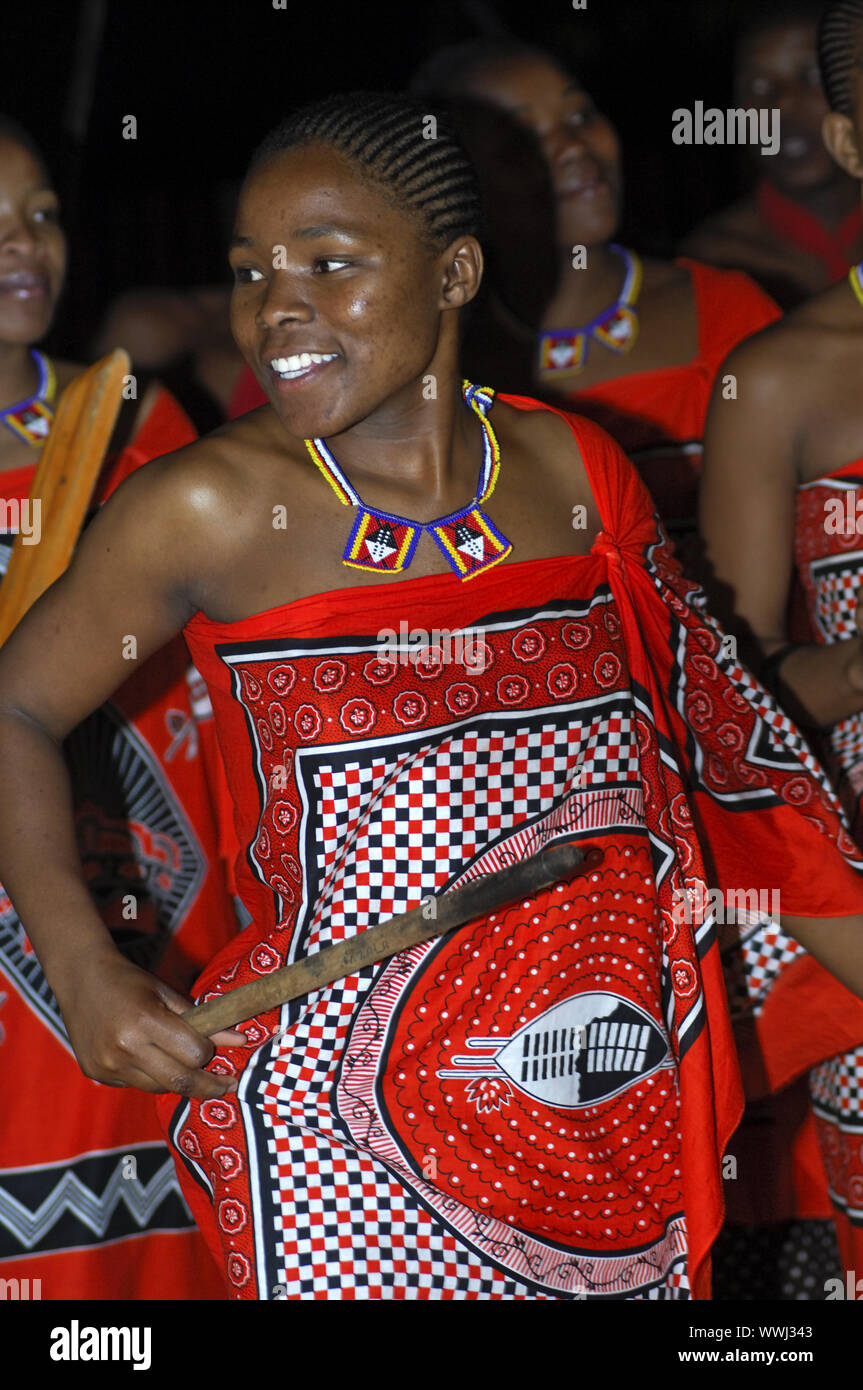African traditional dances hi-res stock photography and images - Alamy