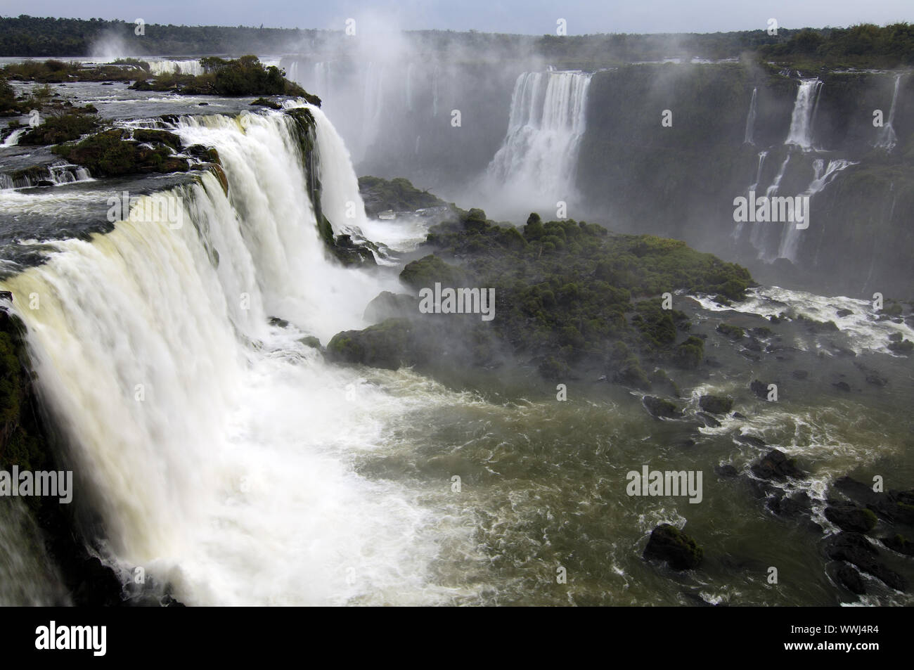 Waterfalls in brazil hi-res stock photography and images - Alamy