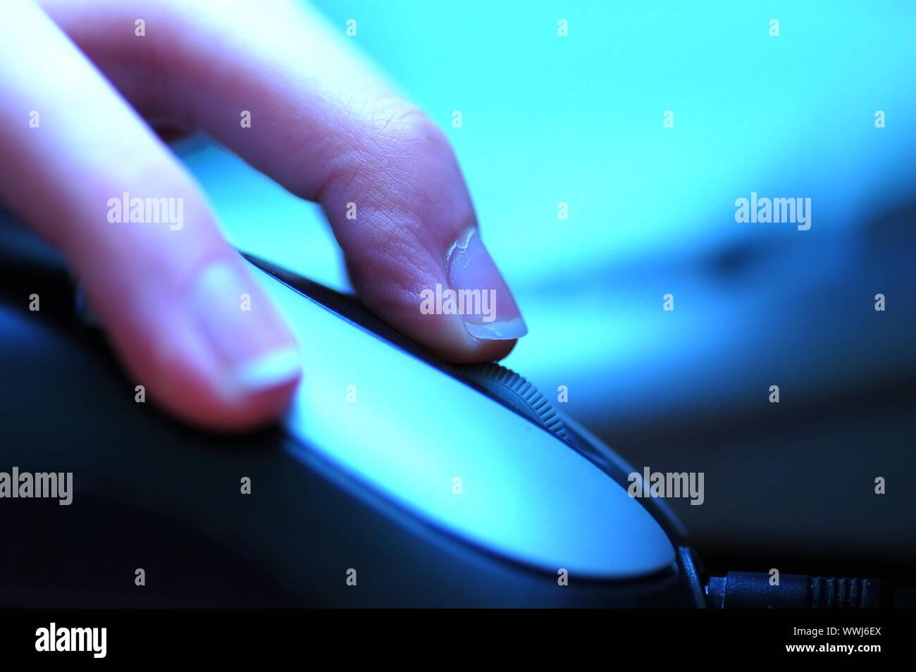 Hands free mouse hi-res stock photography and images - Alamy
