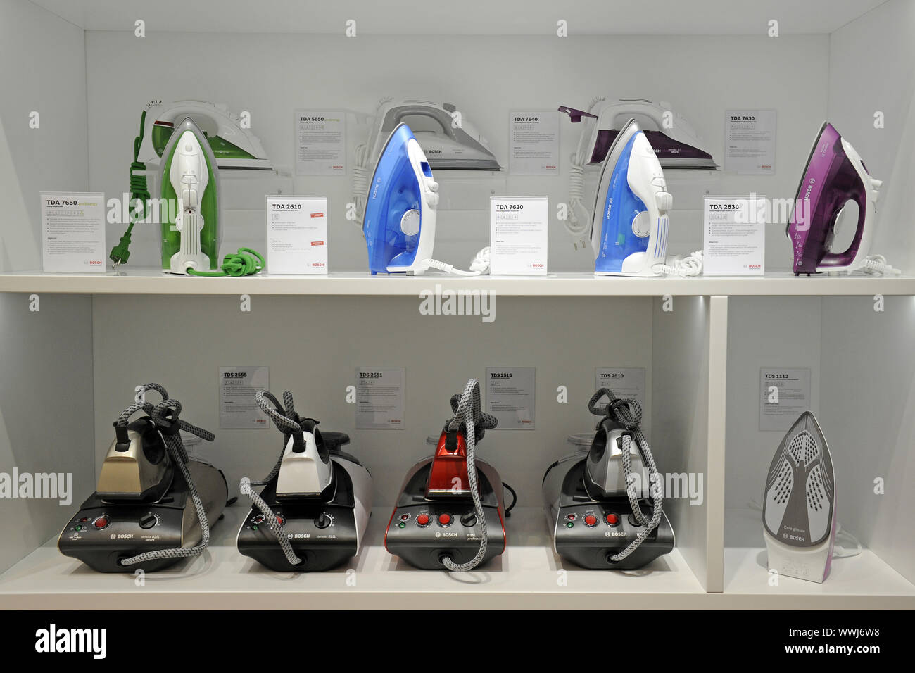 Steam irons hi-res stock photography and images - Alamy