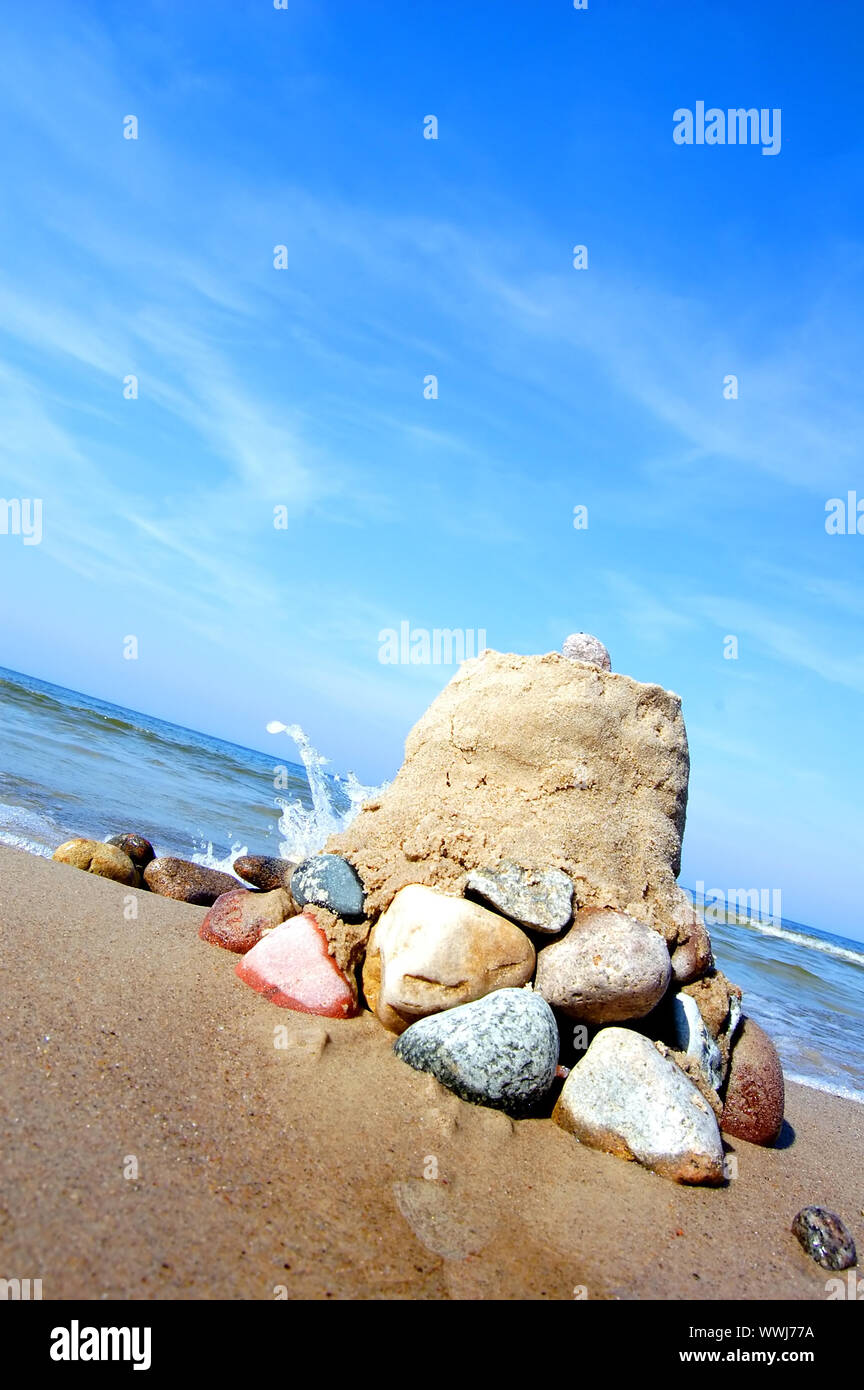Sandbuilding at the beach Stock Photo - Alamy