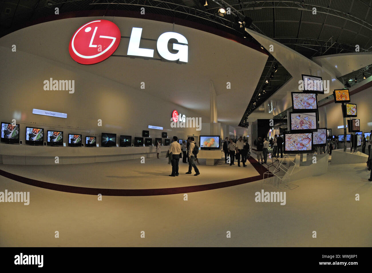 Lg Electronics High Resolution Stock Photography and Images - Alamy
