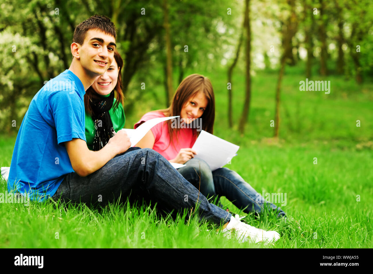 Highschool students learning together outdoor Stock Photo - Alamy