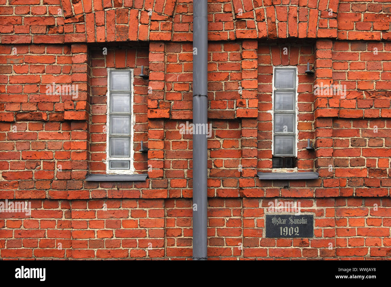 Old warehouse architecture hi-res stock photography and images - Alamy