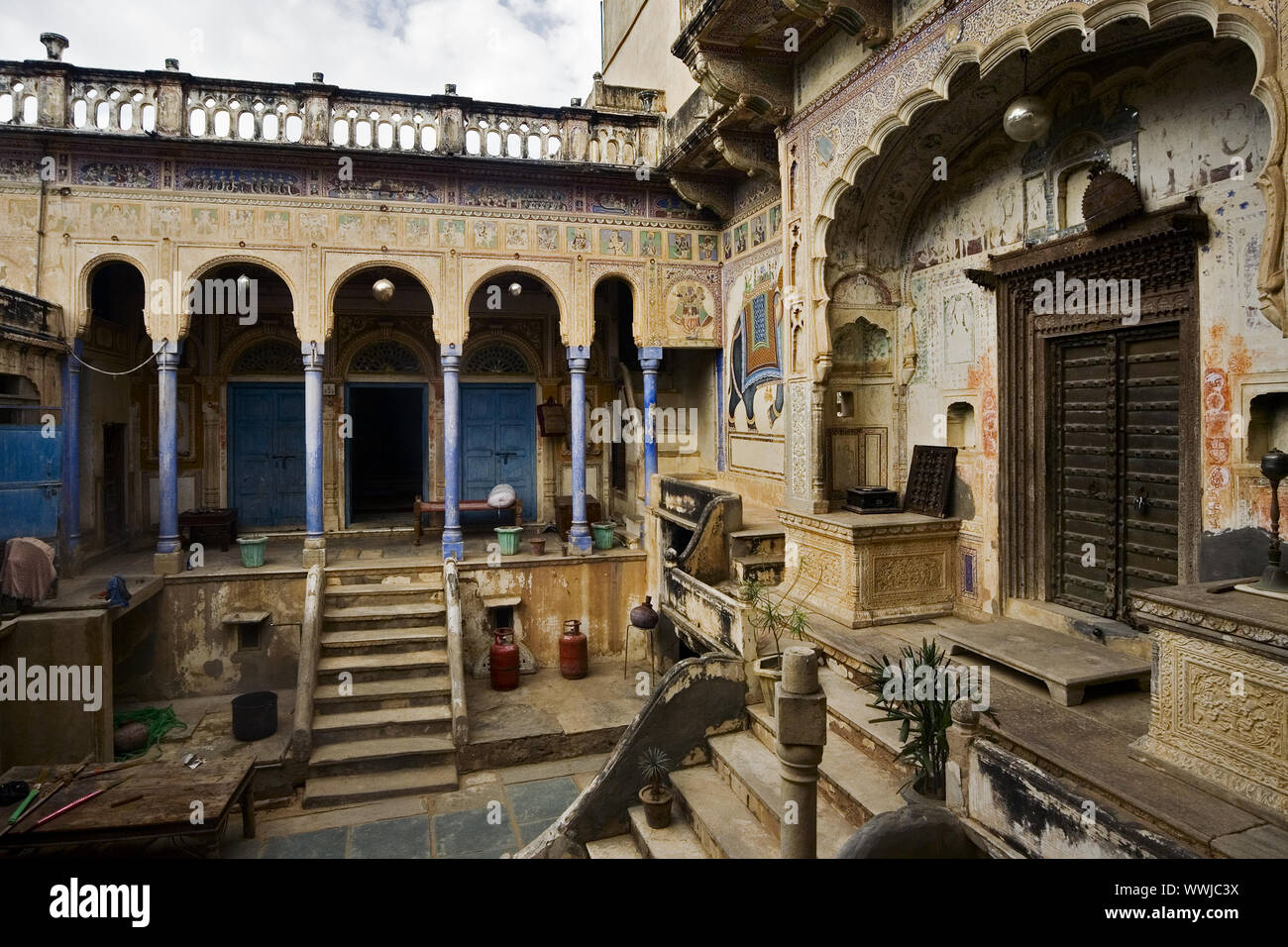 old palaces in Manesar, Mandawa, Rajasthan, North India, India Stock ...