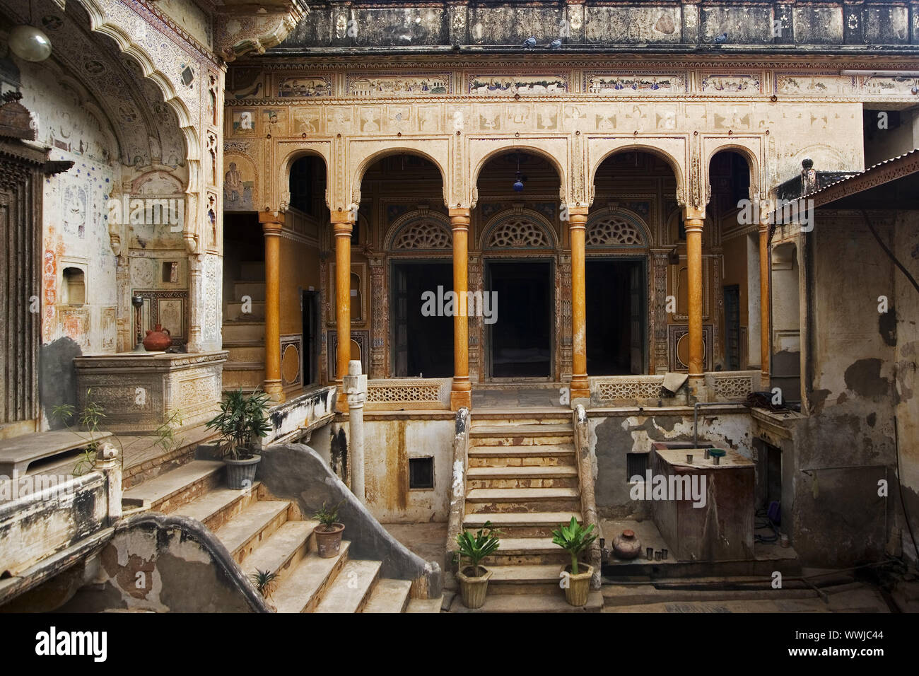 old palaces in Manesar, Mandawa, Rajasthan, North India, India Stock ...