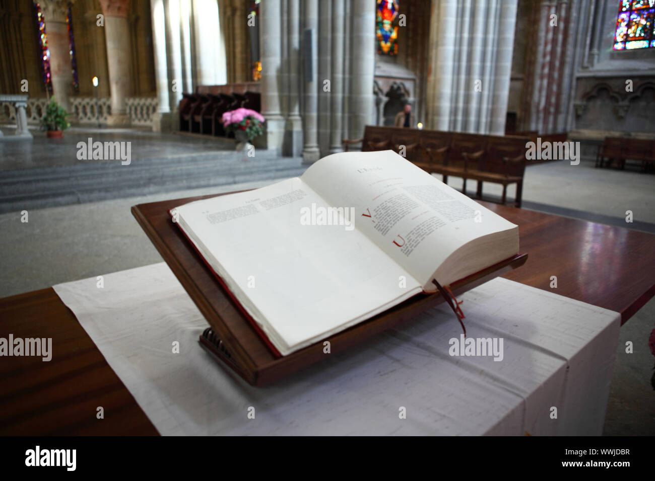 bible in church interior close up Stock Photo - Alamy