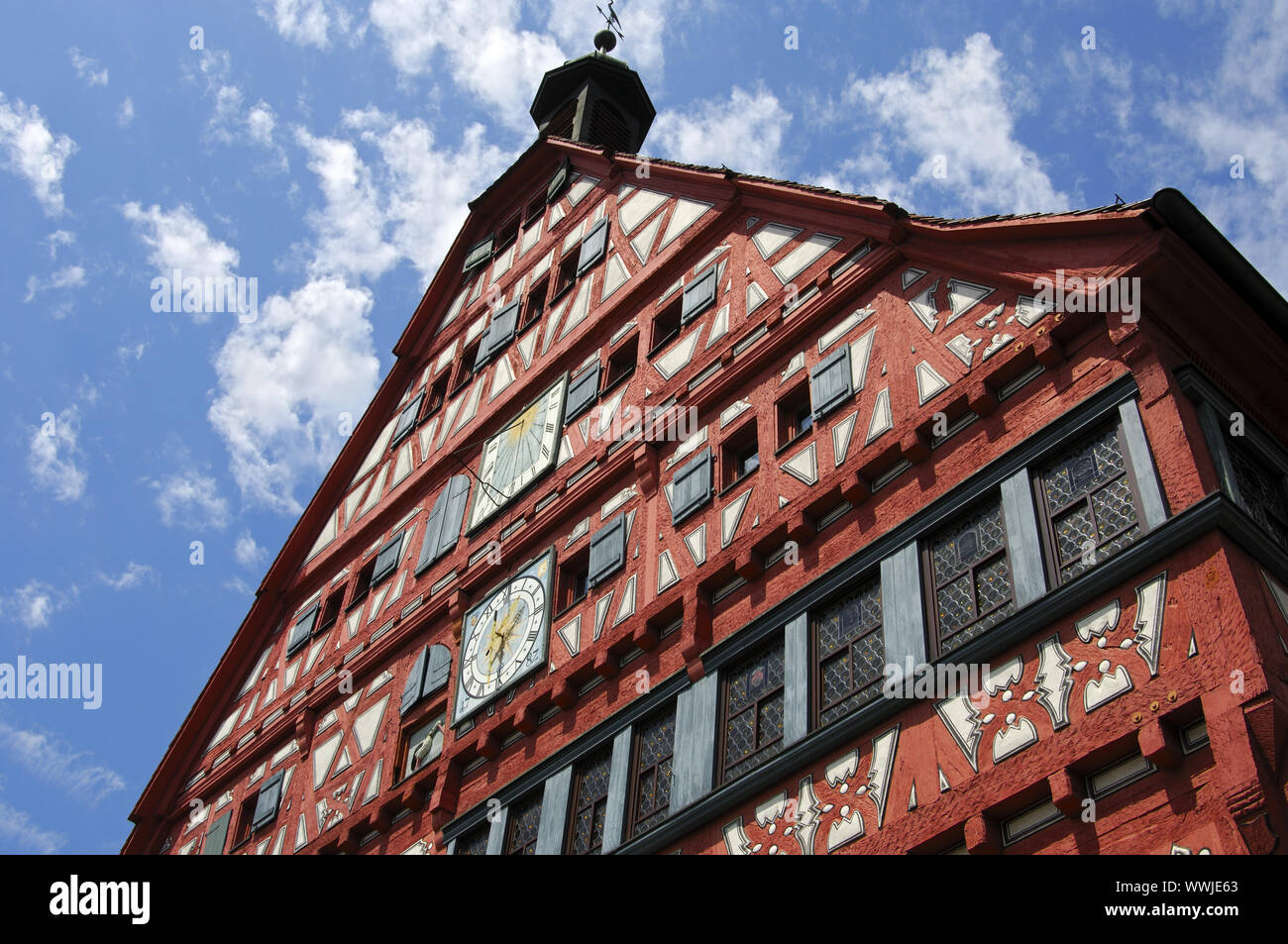 Half timbered house clock hi-res stock photography and images - Alamy
