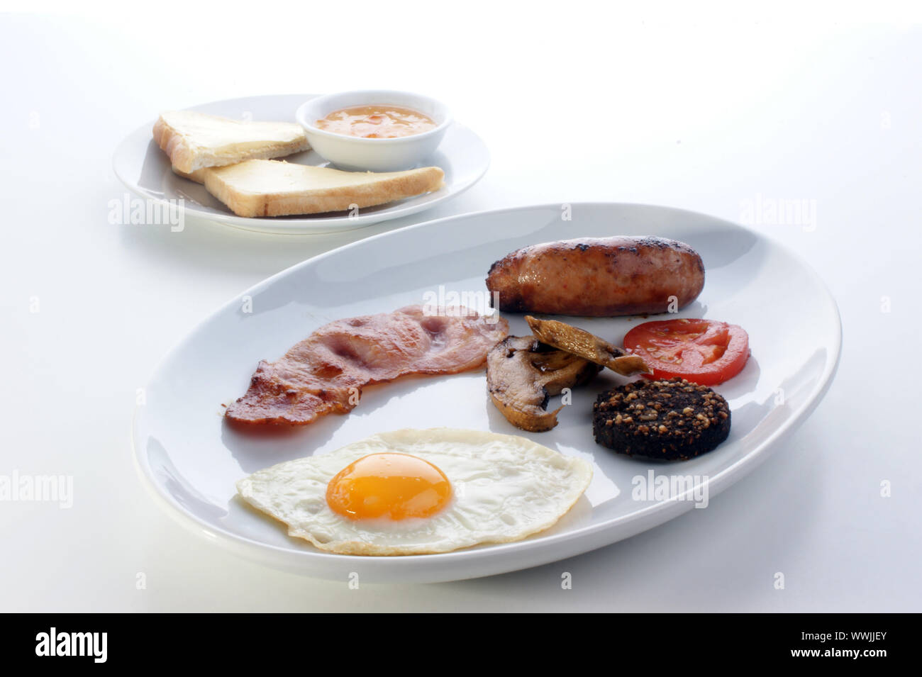 traditional irish breakfast on a large plate Stock Photo - Alamy