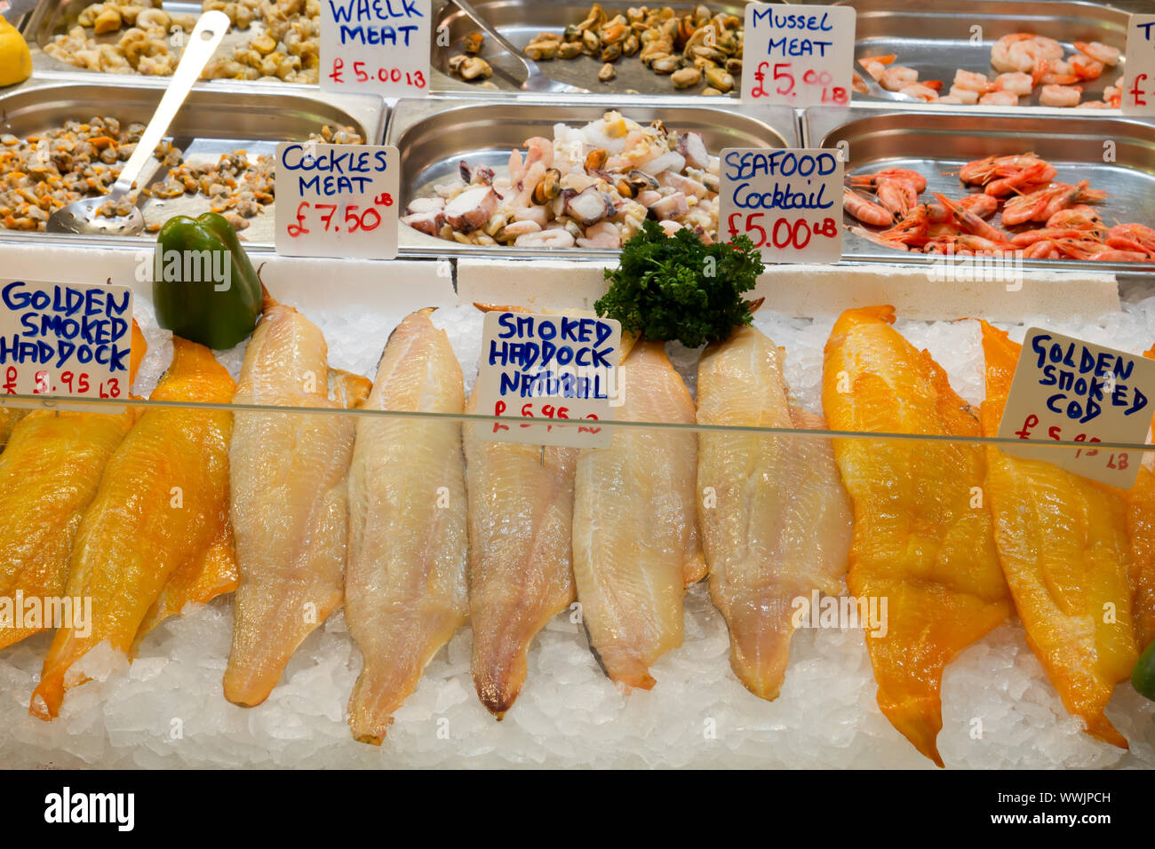Selection of fresh fish Stock Photo - Alamy