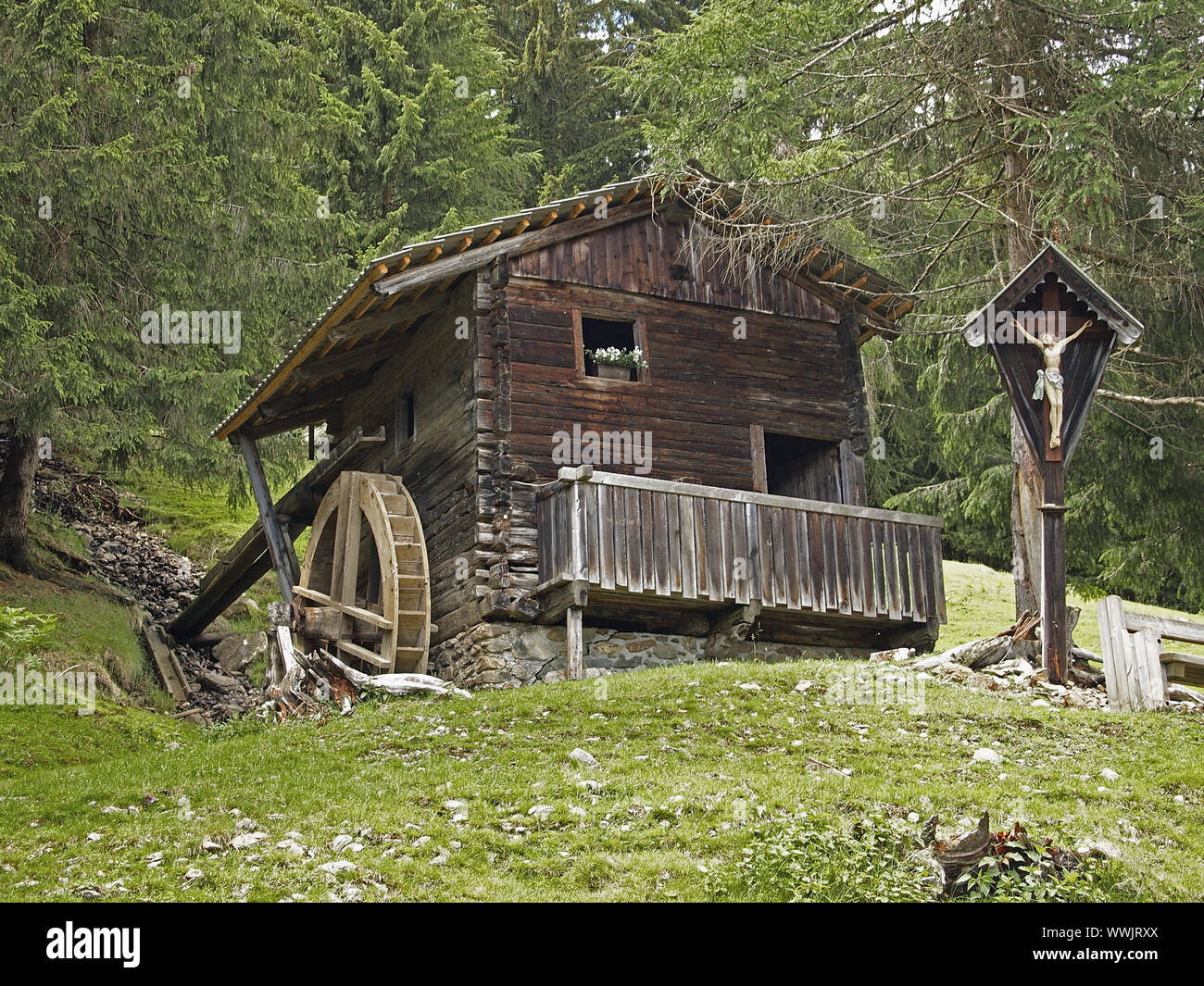 Old mill lodge hi-res stock photography and images - Alamy