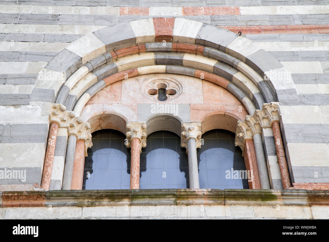 Window at the medieval cathedral of Como, Italy Stock Photo - Alamy