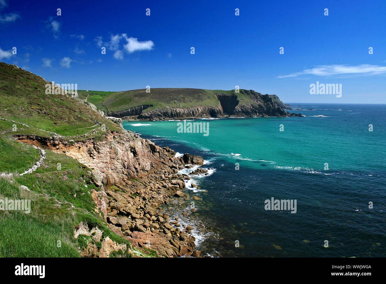 Cave cliff headland peninsula sea hi-res stock photography and images ...