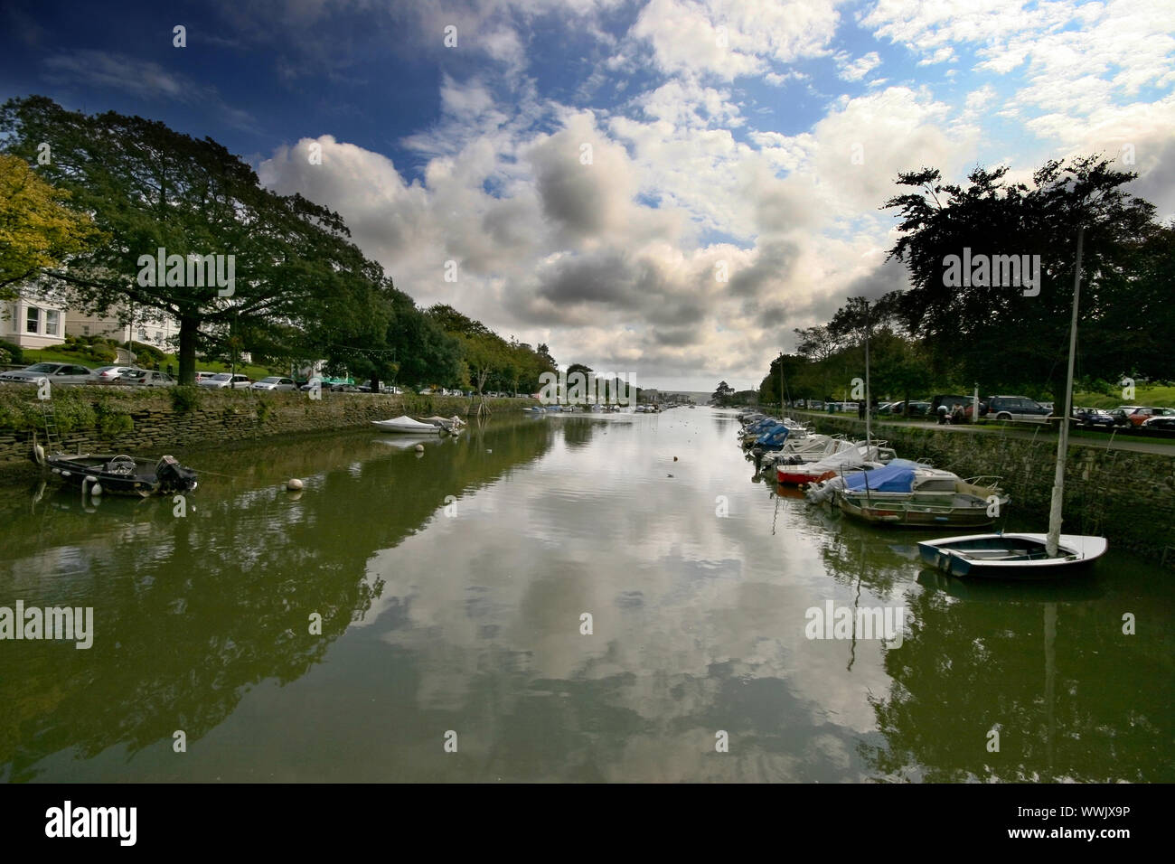 Kingsbridge is a devon market town hi-res stock photography and images ...