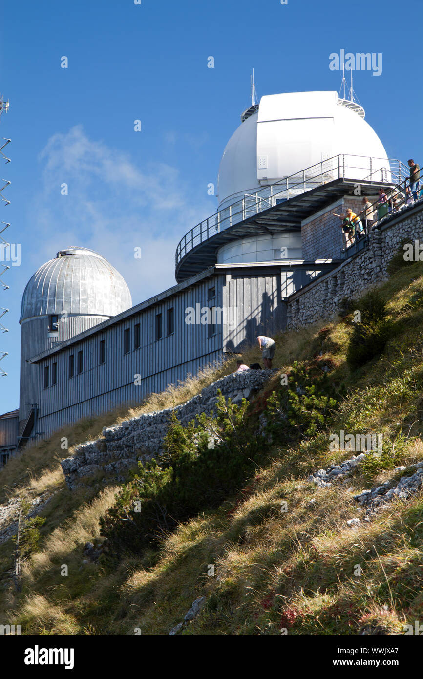 Observatory telescope mountain top hi-res stock photography and images ...
