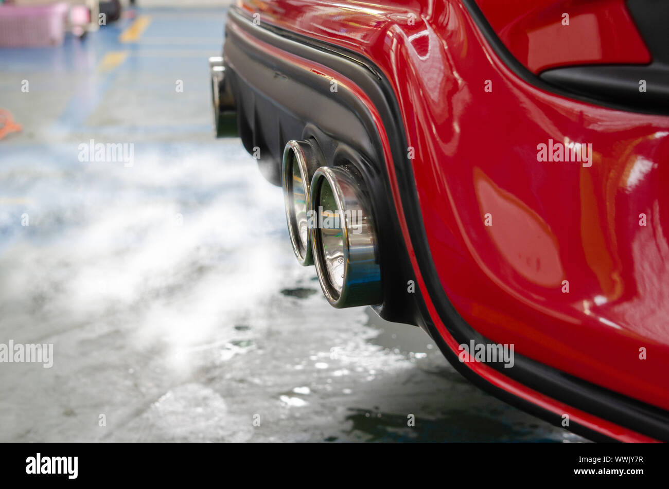 Exhaust smoke hi-res stock photography and images - Alamy