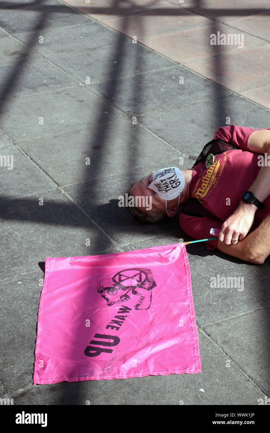 Extinction Rebellion Norwich clean air "die-in" at Anglia Square to ...