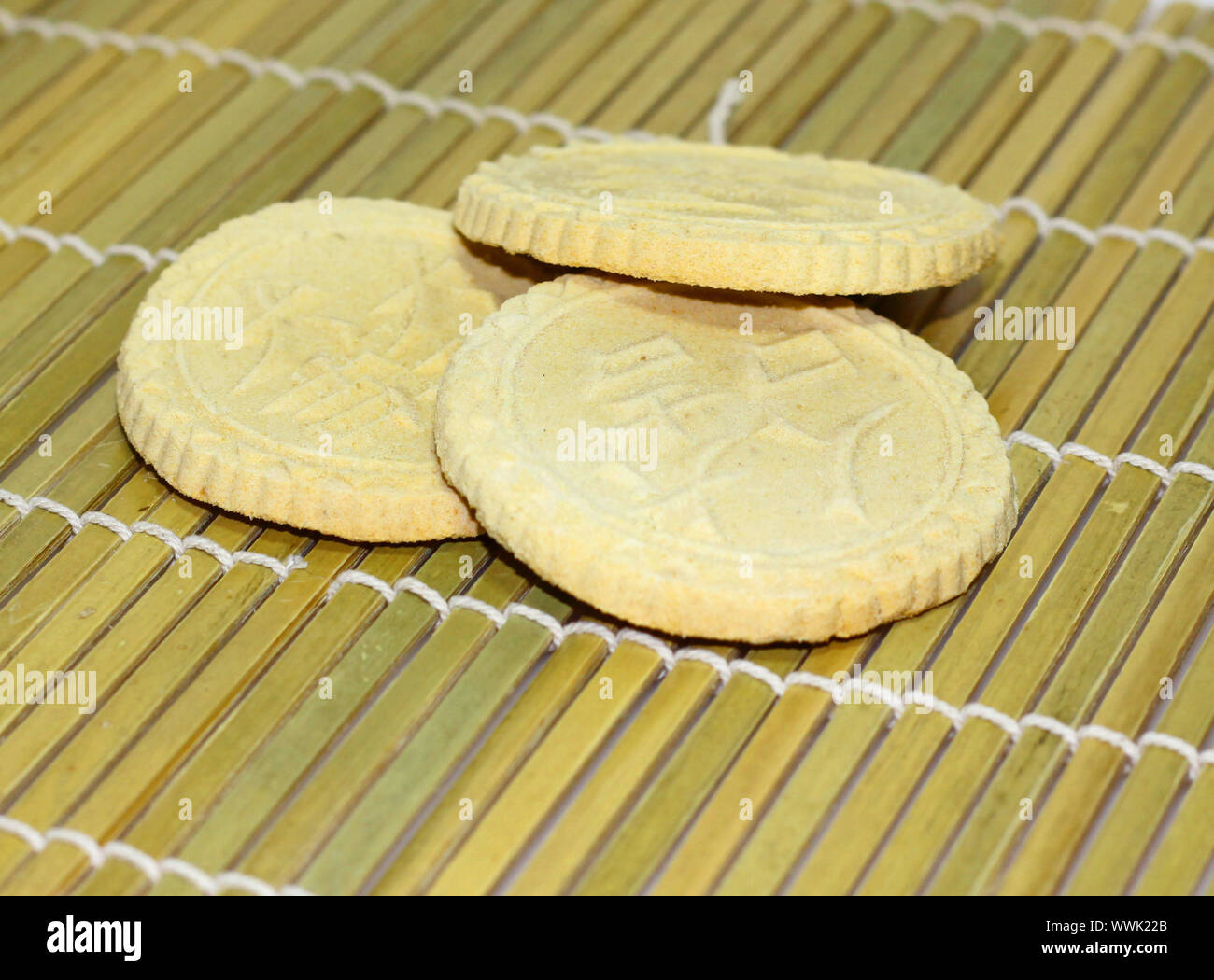 Rice biscuits on bamboo plate Stock Photo - Alamy