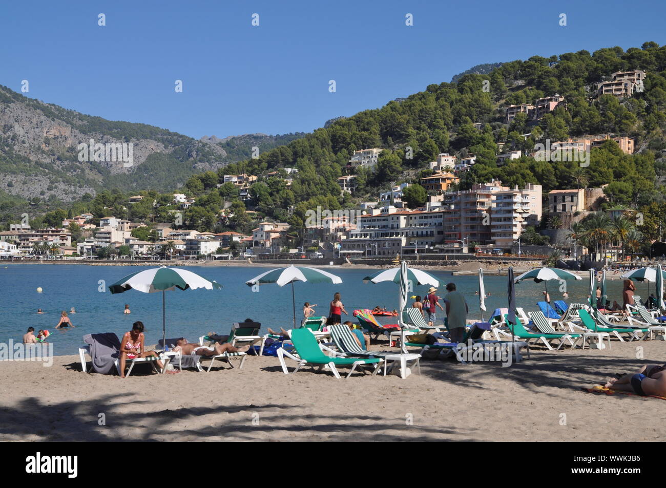 Beach in Port de Soller, Mallorca Stock Photo - Alamy