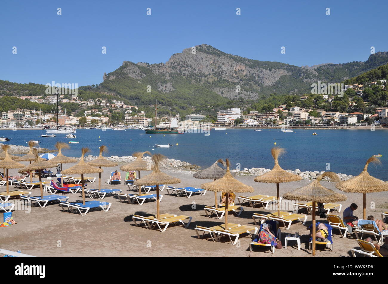 Beach in Port de Soller, Mallorca Stock Photo - Alamy