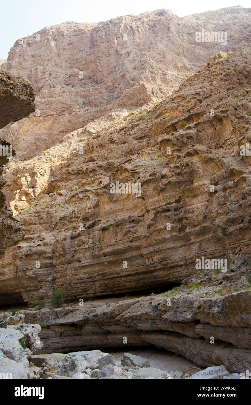 Omani cliffs hi-res stock photography and images - Alamy