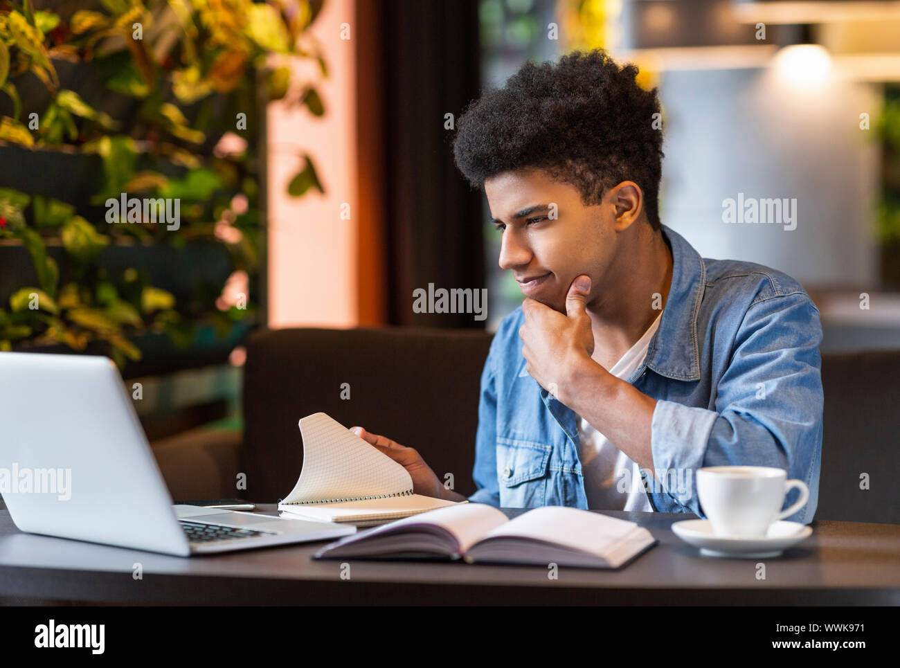 Hometask hi-res stock photography and images - Alamy