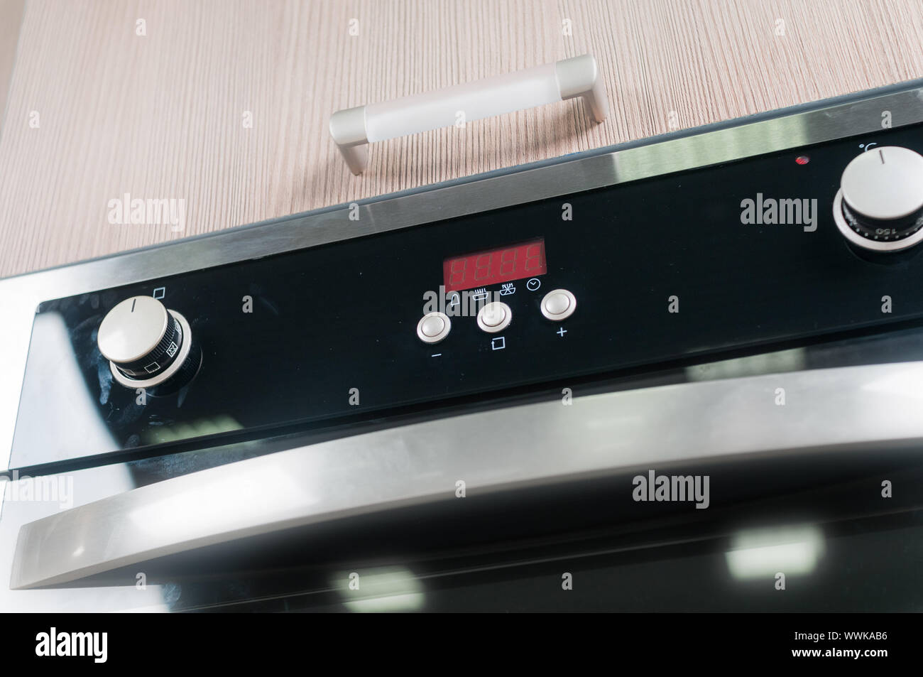 Gas hob controls hi-res stock photography and images - Alamy