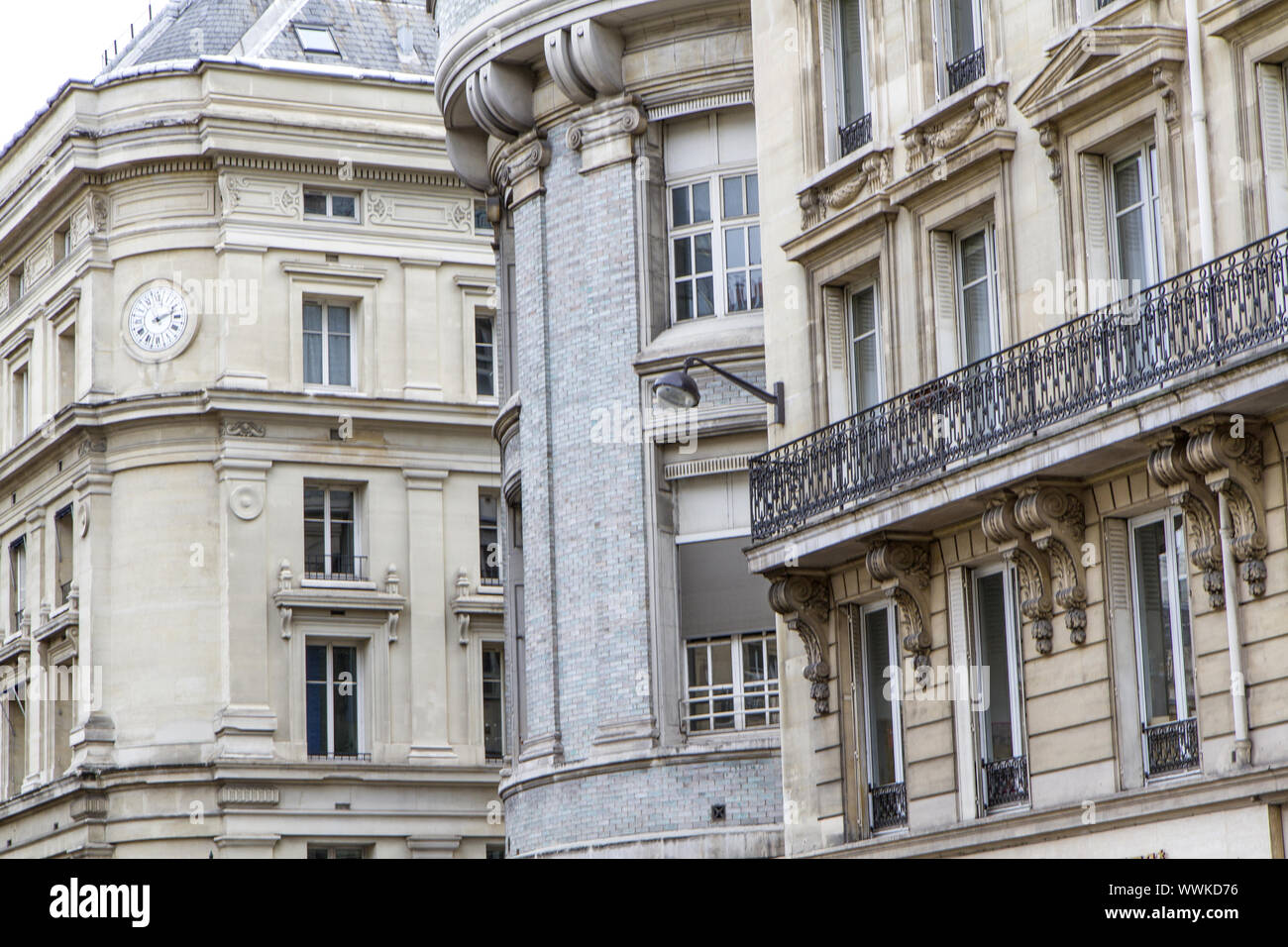 Typical house facade in Paris, France Stock Photo - Alamy
