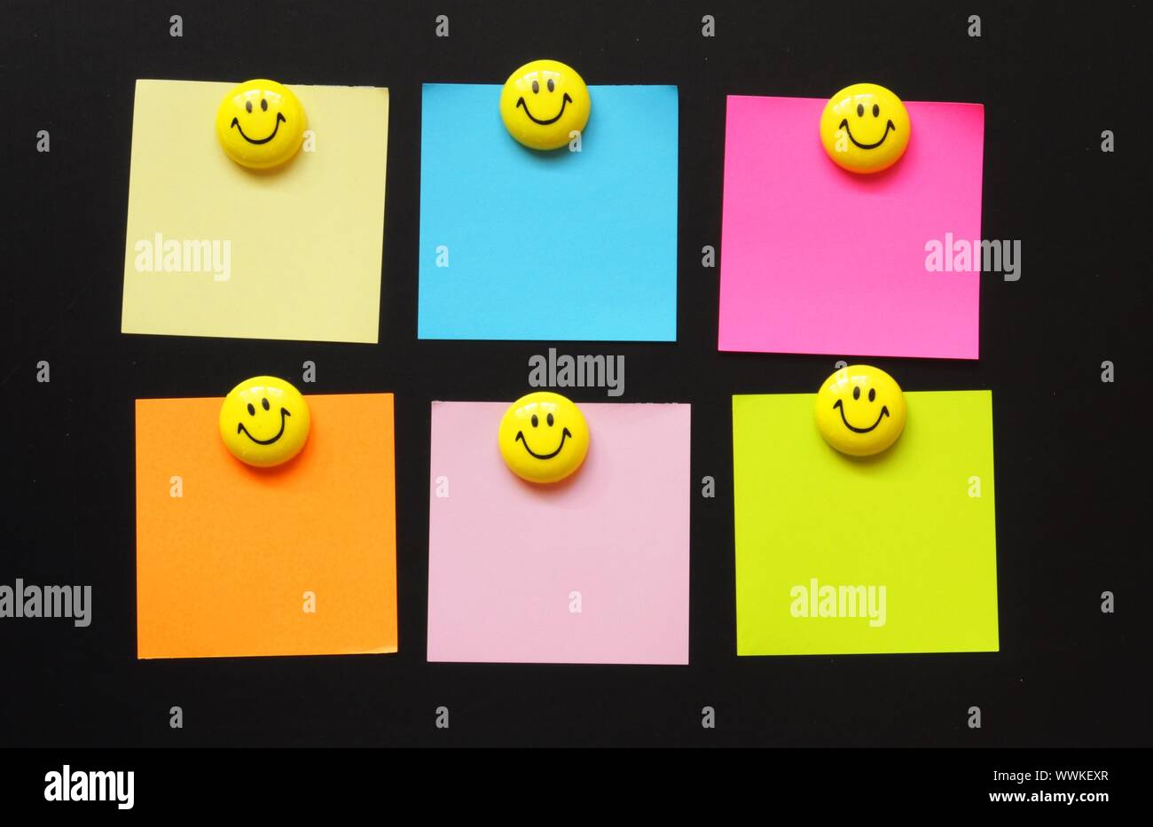 Smiley blank sheet note paper hi-res stock photography and images - Alamy