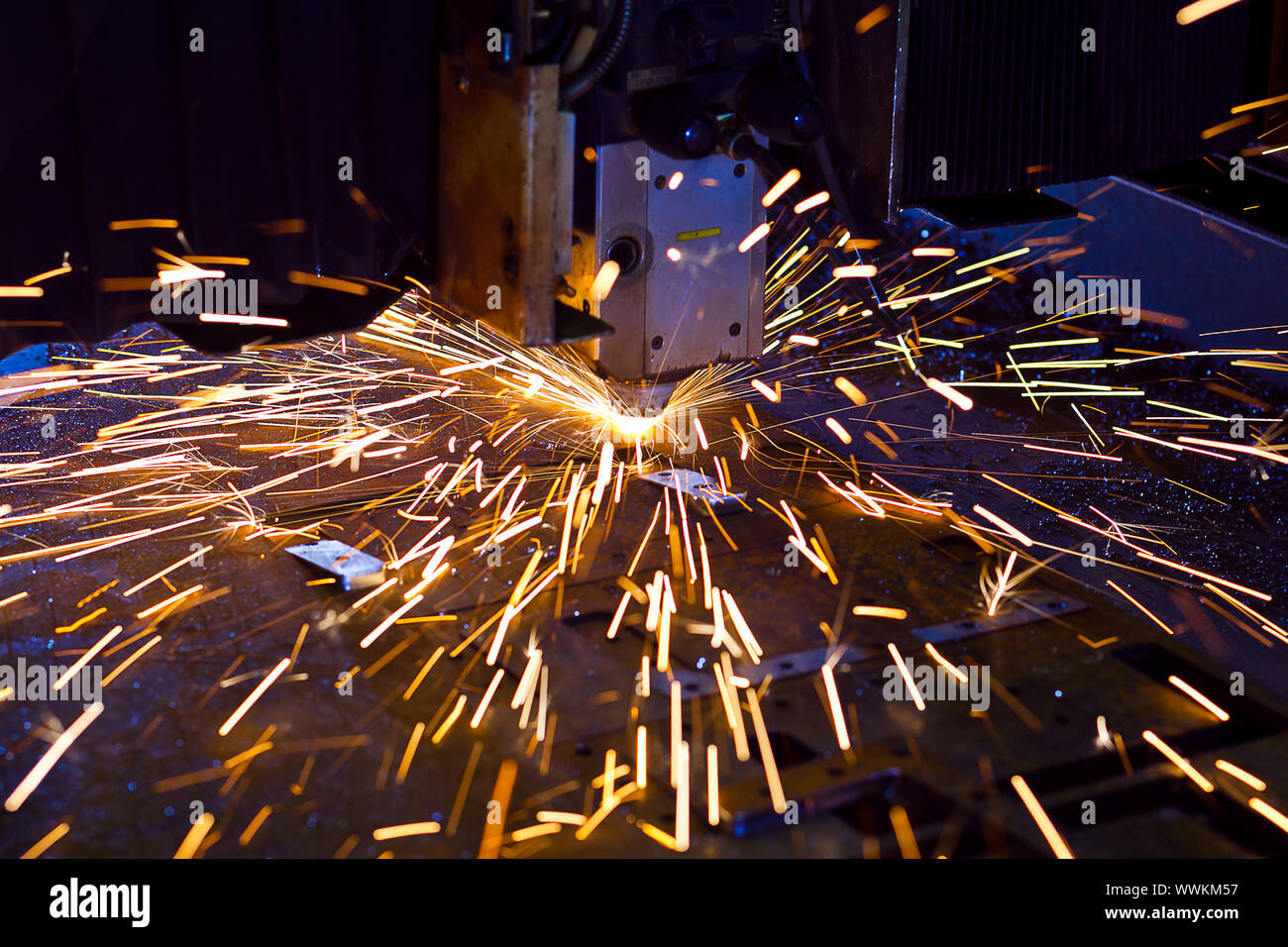 Laser cutting hi-res stock photography and images - Alamy