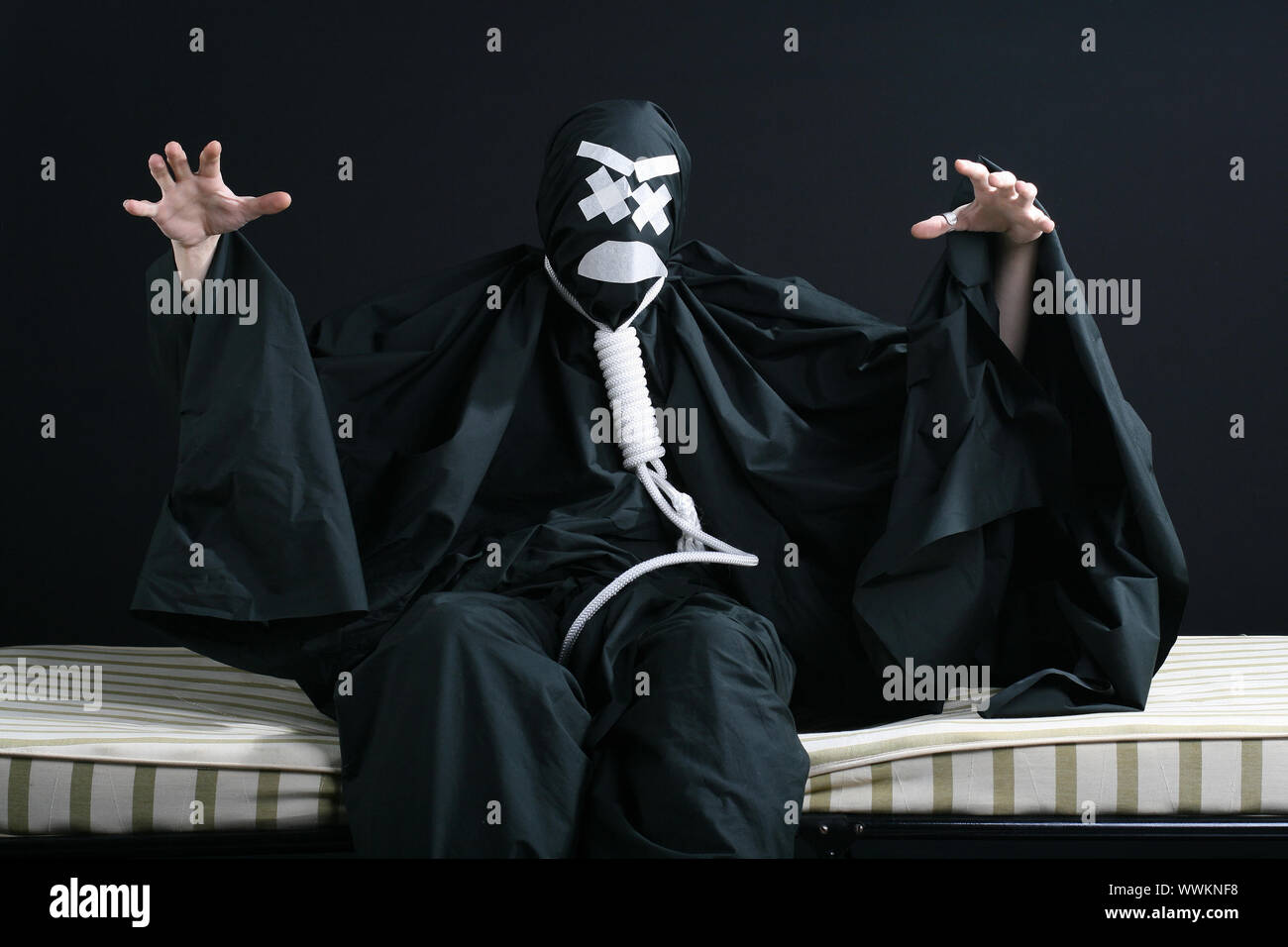 Mime artist white face paint hi-res stock photography and images - Alamy