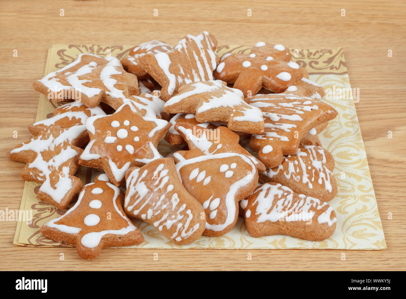 christmas gingerbreads on wooden table Stock Photo - Alamy