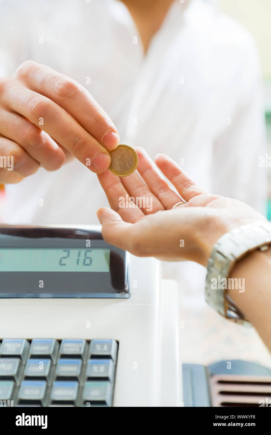 1 euro store hi-res stock photography and images - Alamy