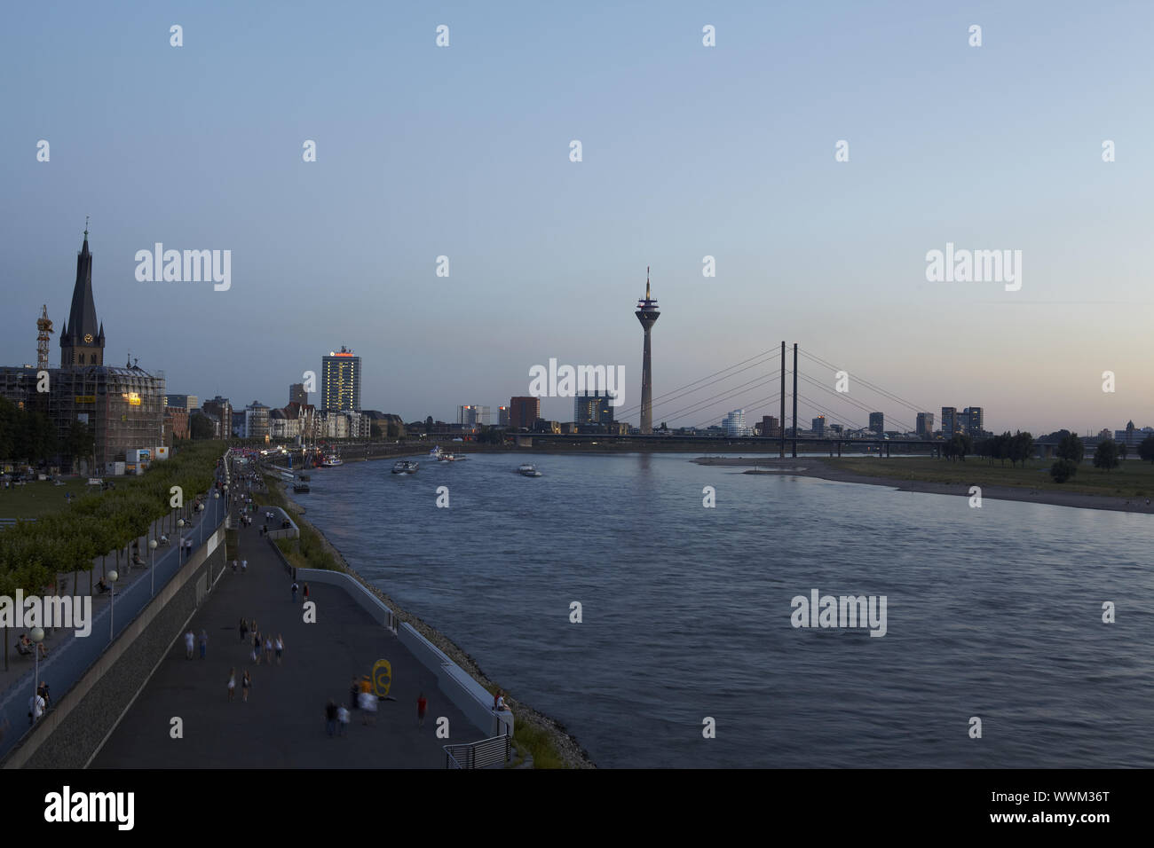 Dusseldorf skyline hi-res stock photography and images - Alamy