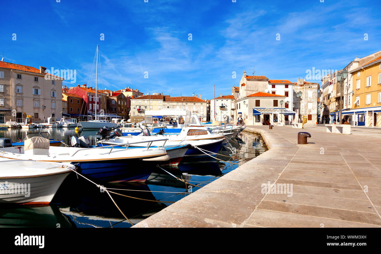 Novigrad harbour hi-res stock photography and images - Alamy