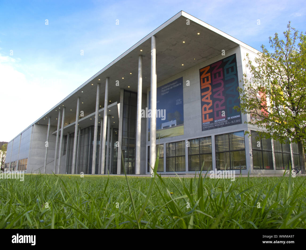 Modern art in pinakothek hi-res stock photography and images - Alamy