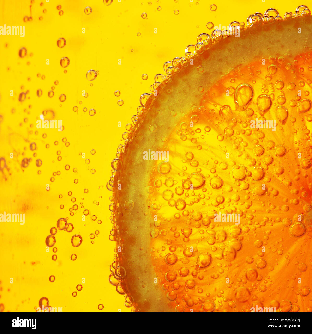 lemon slice in water bubbles Stock Photo - Alamy