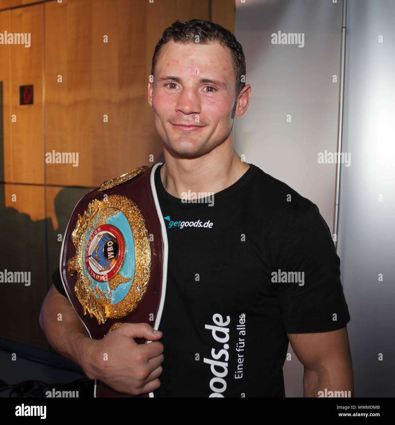 WBO Boxweltmeister Robert Stieglitz (SES-Boxing) WBO WM-kampf Stieglitz ...