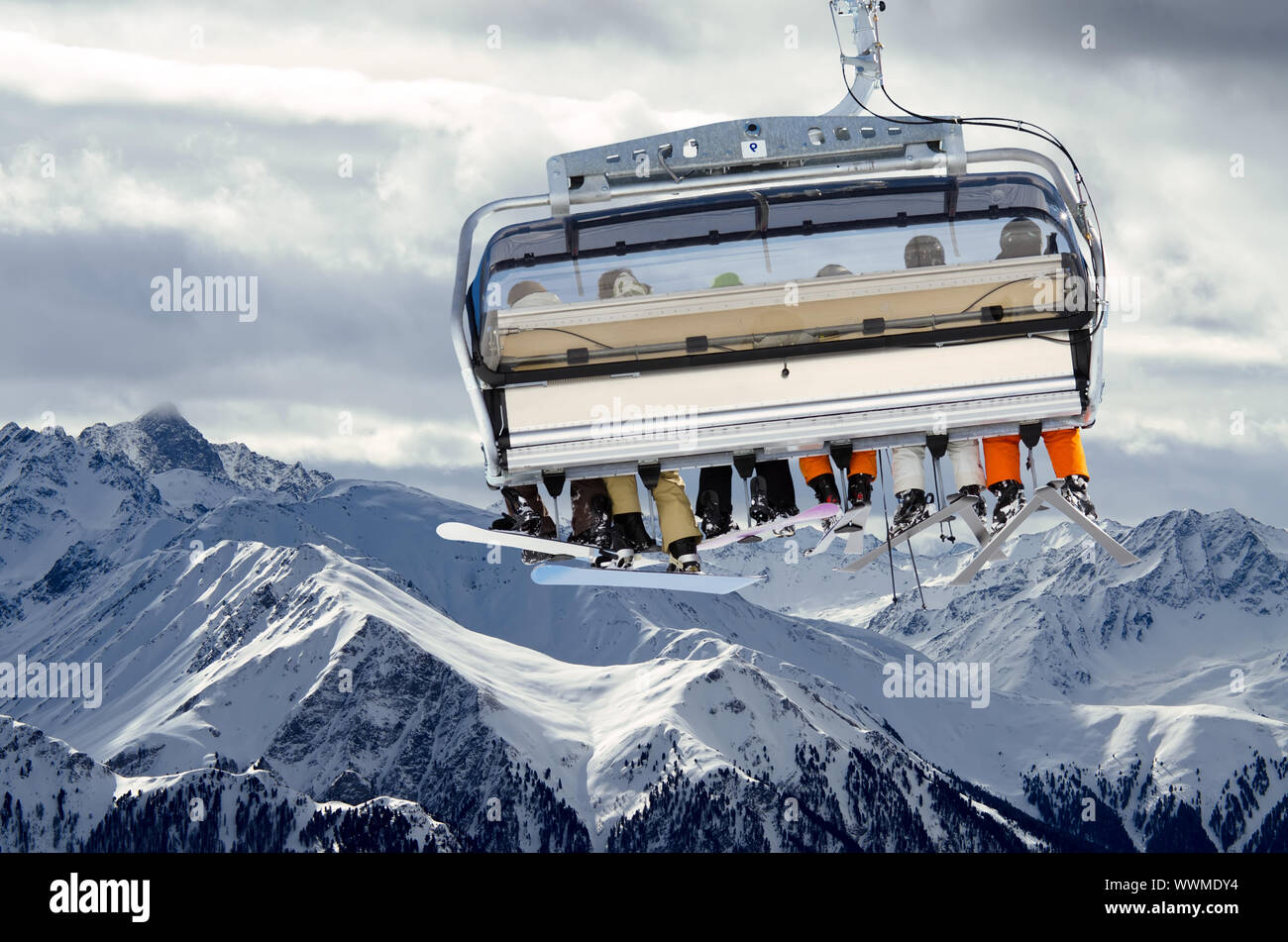 Lift front hi-res stock photography and images - Alamy