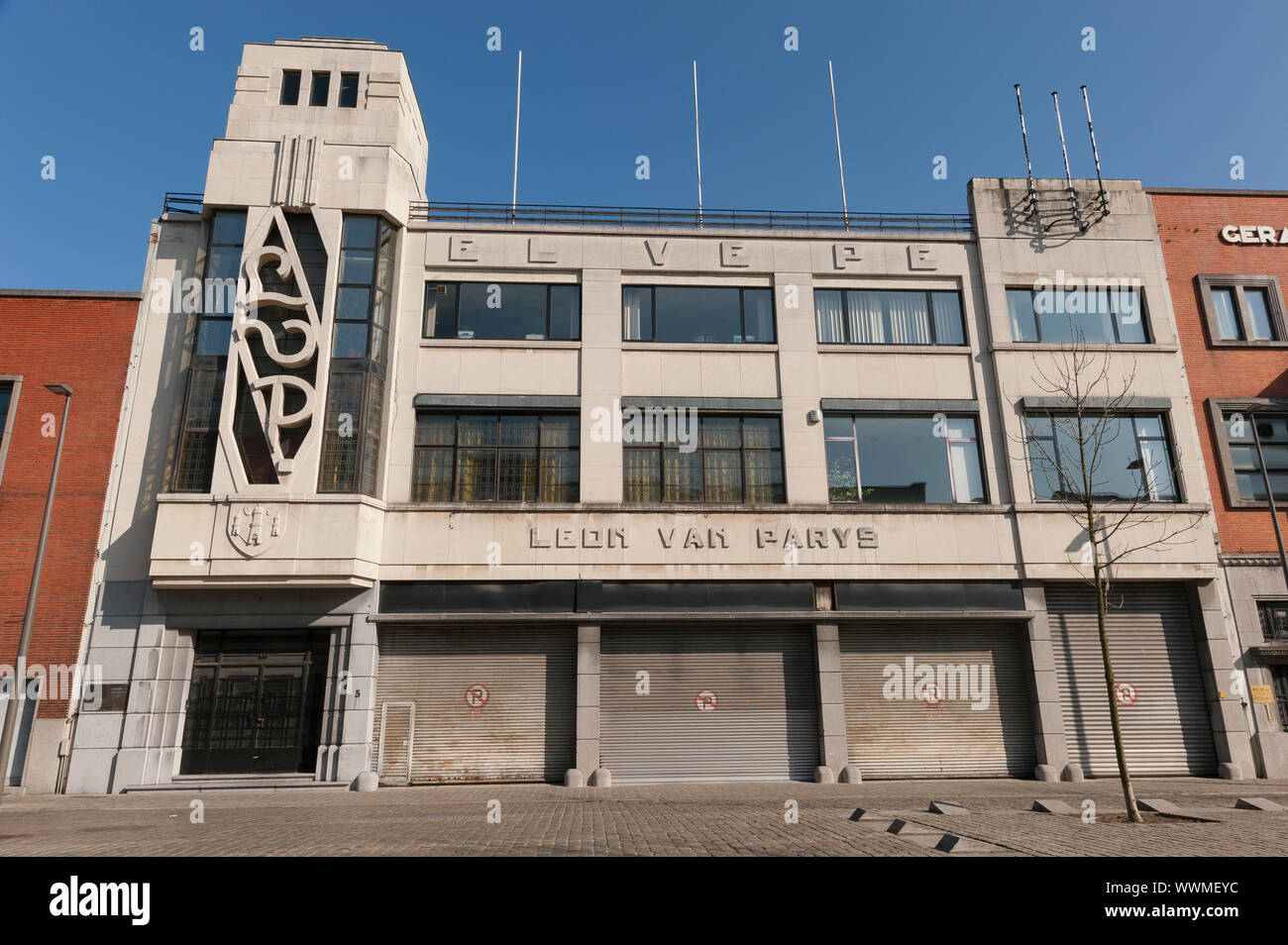 Commercial building Léon Van Parys Stock Photo - Alamy