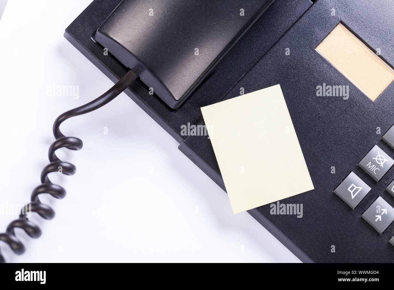 Phone message post it note hi-res stock photography and images - Alamy