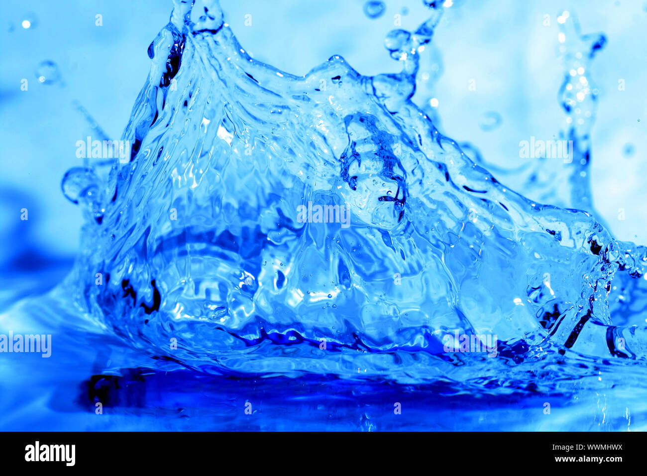water splash macro close up Stock Photo - Alamy