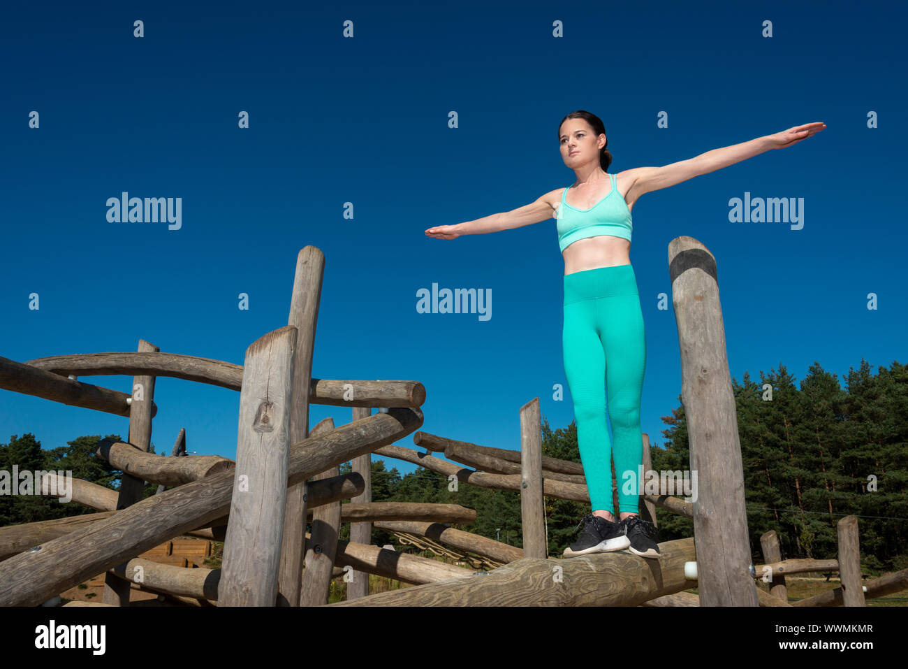 Climbing a beam hi-res stock photography and images - Alamy