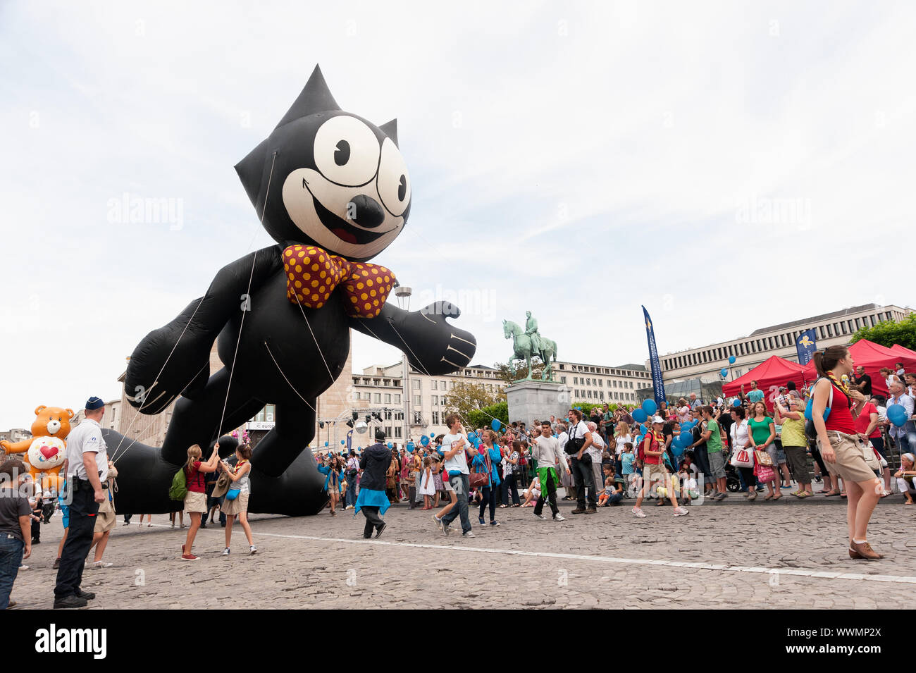 Felix the cat balloon hi-res stock photography and images - Alamy