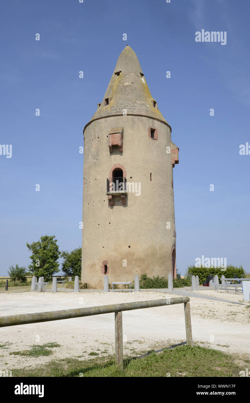 Waiting tower near Schaafheim Stock Photo - Alamy