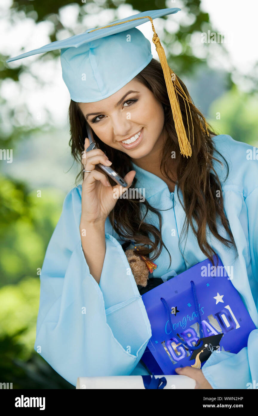 Graduation commencement phone hi-res stock photography and images - Alamy
