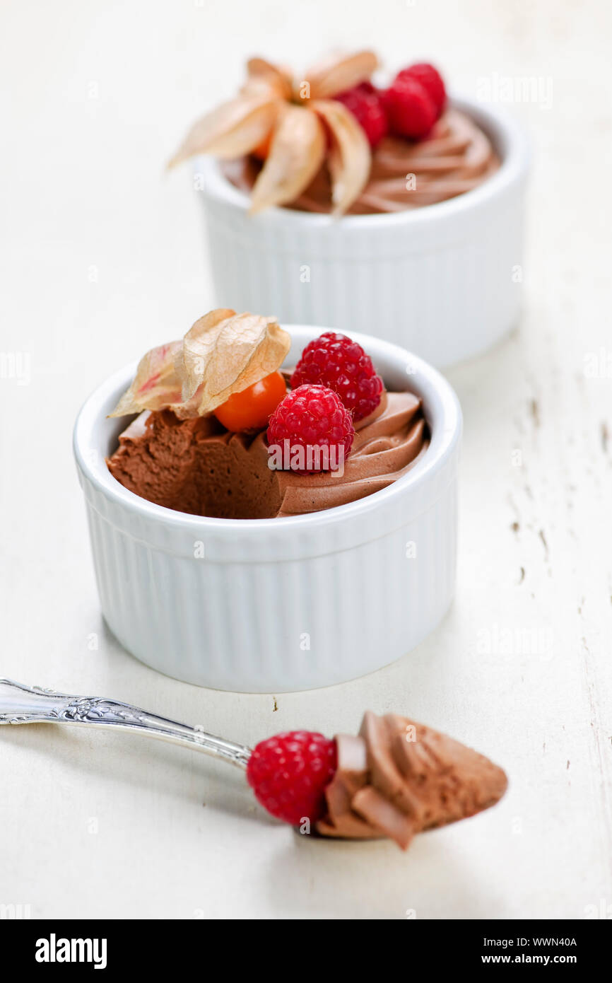 Two chocolate raspberry cups hi-res stock photography and images - Alamy