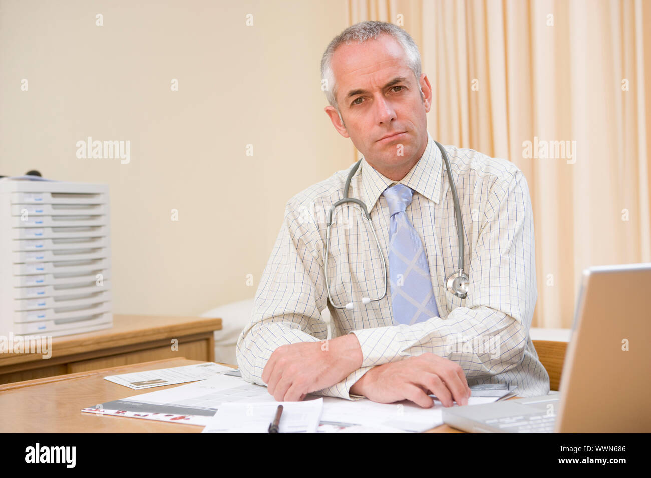 Doctors medical appointment doctor hi-res stock photography and images ...