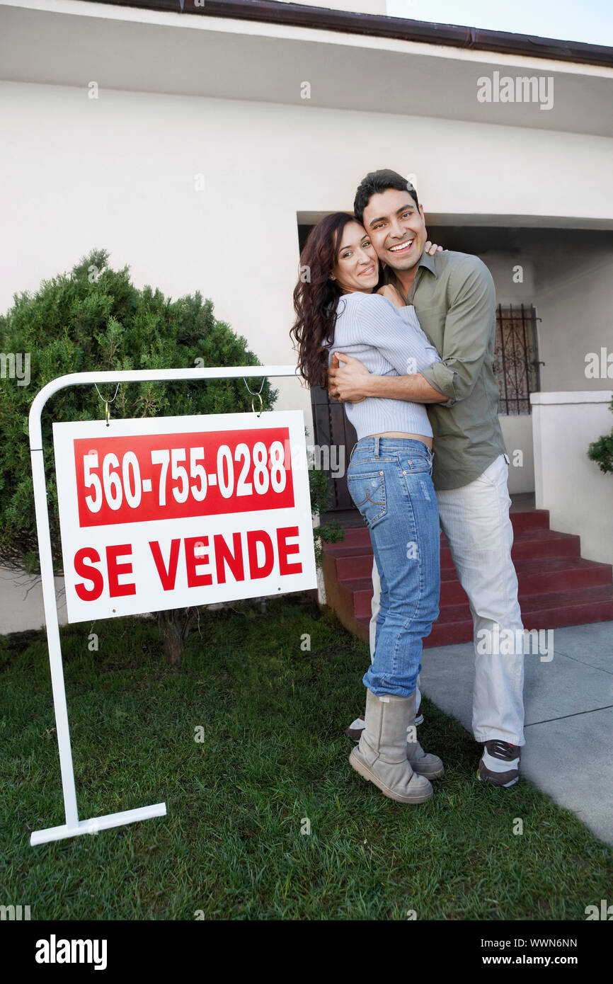 Happy homeowners sign hi-res stock photography and images - Alamy